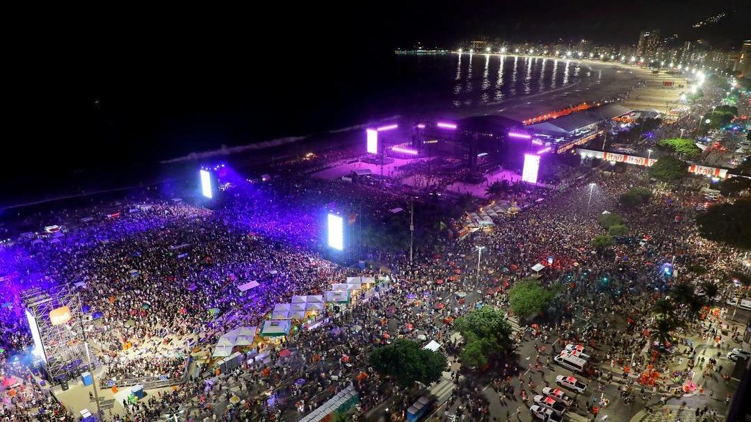 Madonna bate recorde de público com 1,6 milhão de pessoas em show em ...