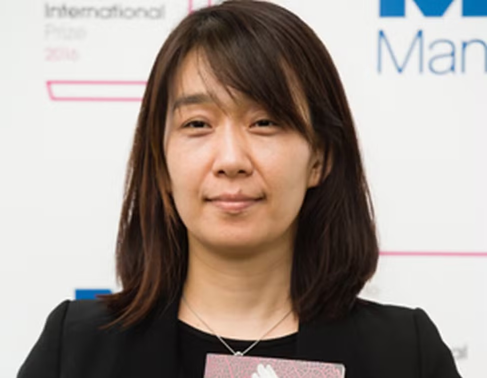 Han Kang, escritora sul-coreana, ganha Prêmio Nobel de Literatura 2024 ...